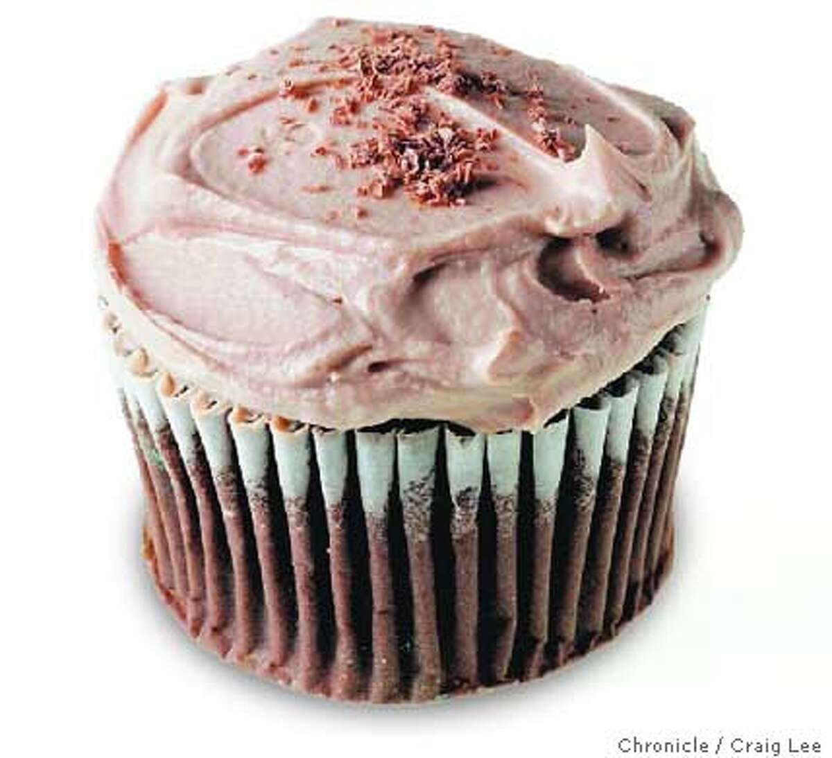 Cupcake cravings / These irresistible confections bring out the kid in ...