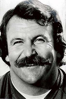 SAN FRANCISCO / Former 49er indicted in embezzlement case / Ray ...