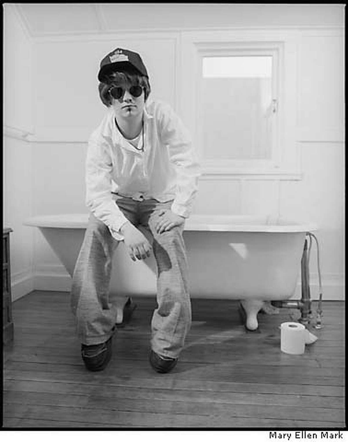 IDENTITY CRISIS / How former sex writer Laura Albert and her extended ...