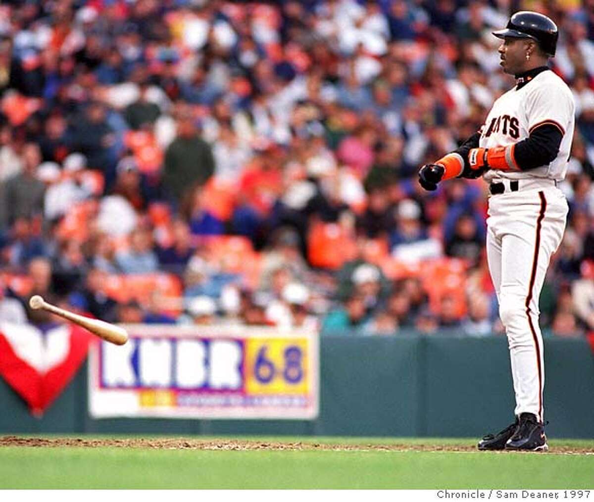 Barry Bonds' career as a Giant - maybe a player - measured in days