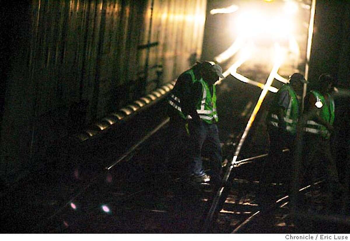 Train chaos sparks readiness worries / Panicked by fire in S.F. tunnel ...