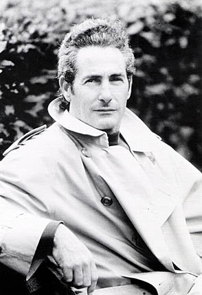 Gifford at full throttle / Spare and cinematic, tales embrace the bizarre