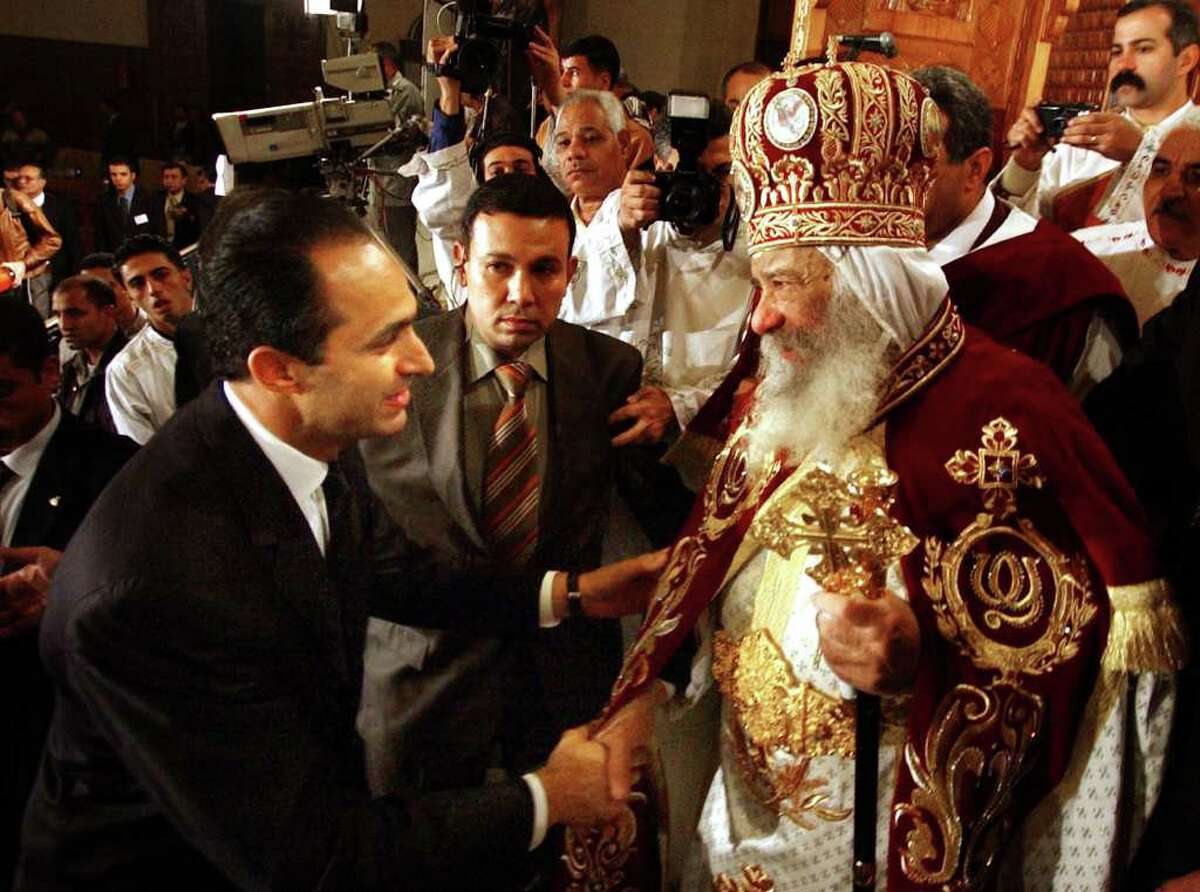 Christians mourn Coptic pope