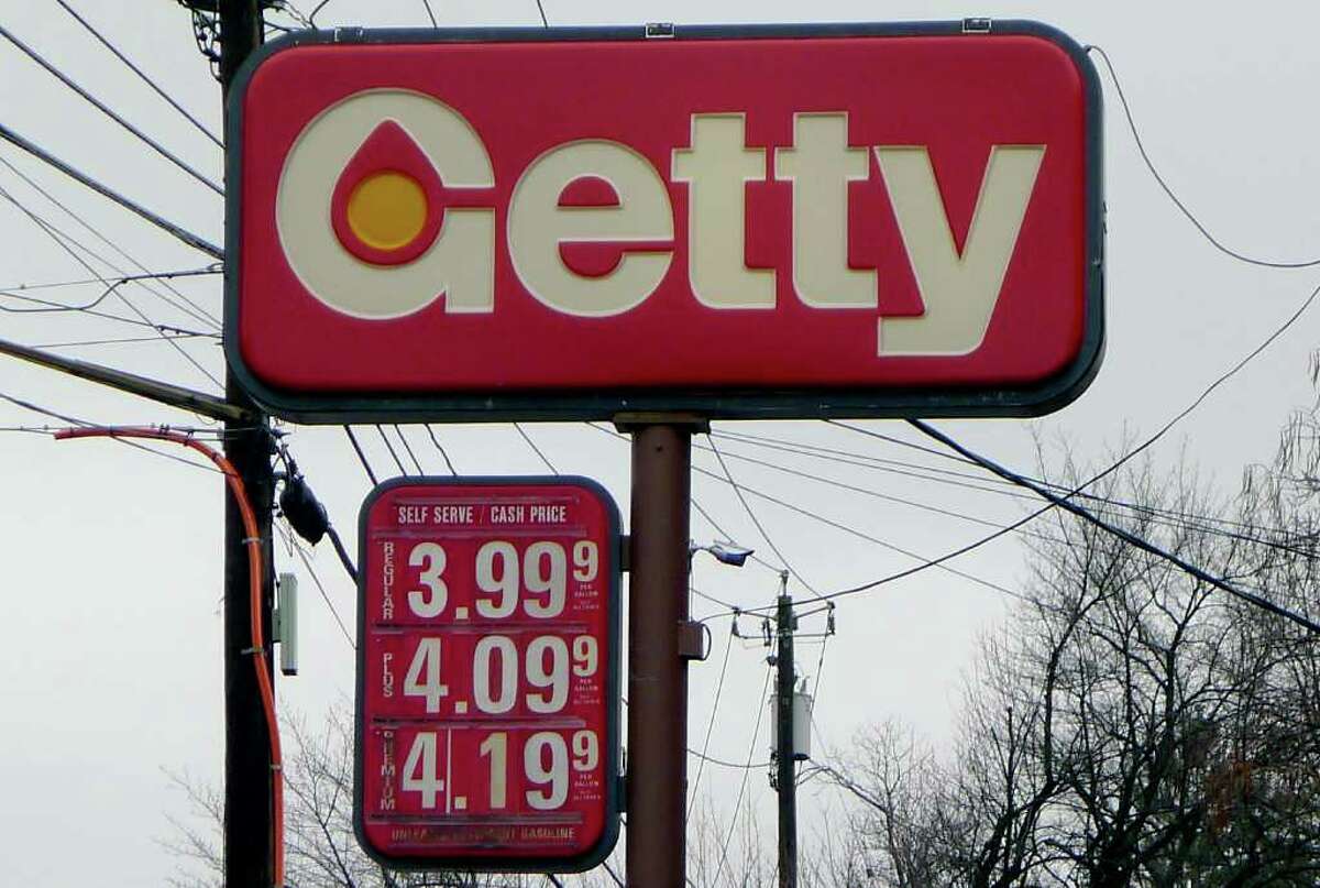 Legal, but deceptive, gas price signs