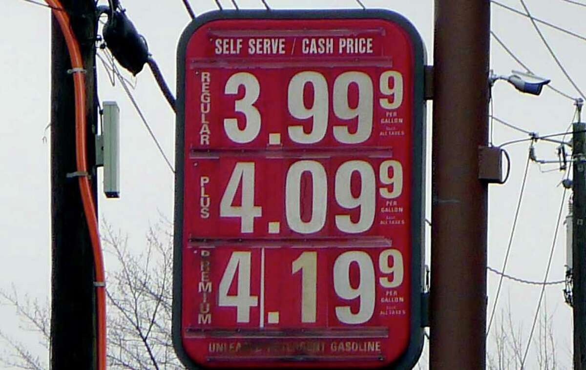 Legal, but deceptive, gas price signs