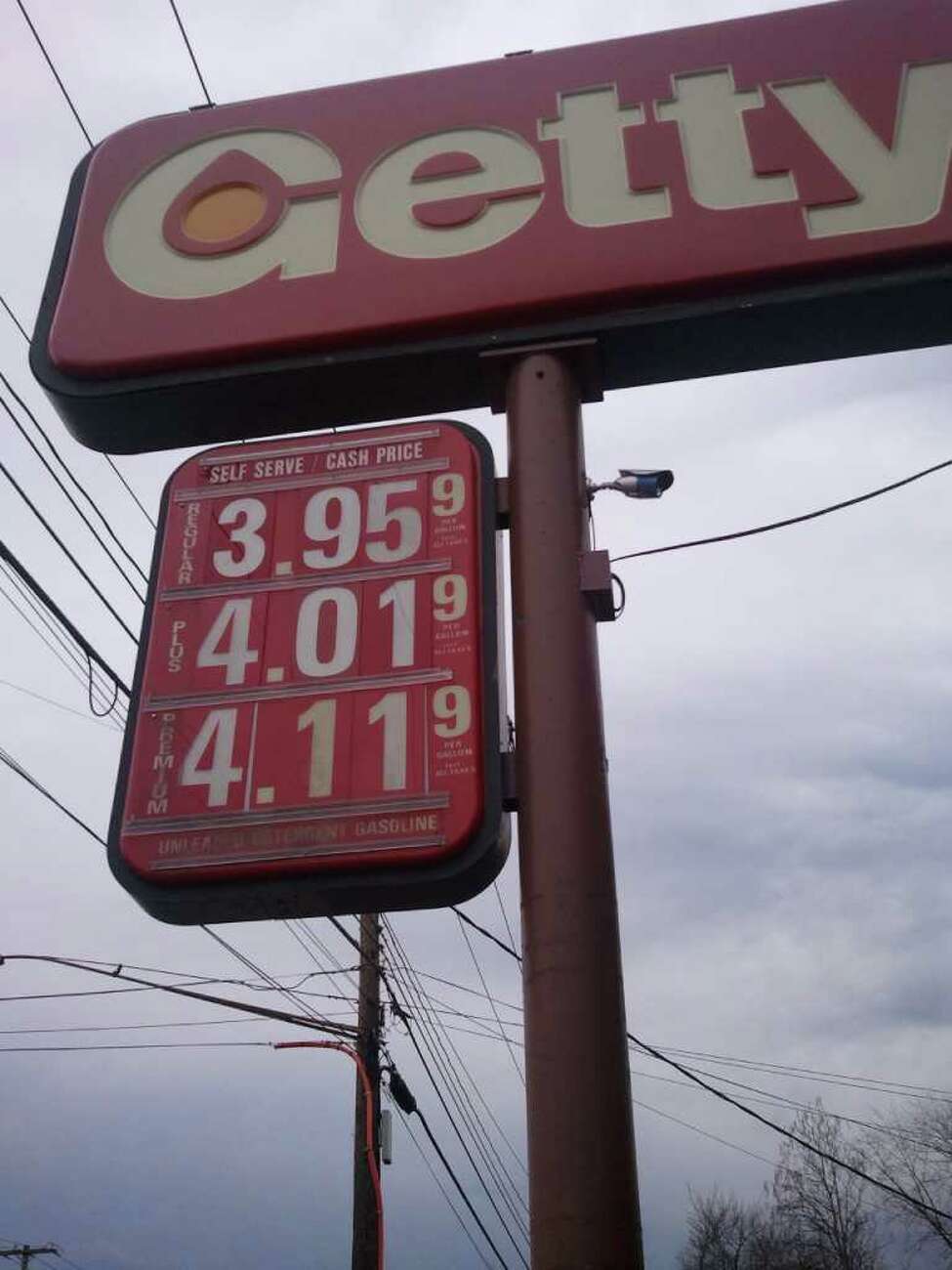 Legal, but deceptive, gas price signs