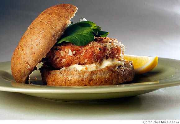 Salmon swims into a bun for Pinot