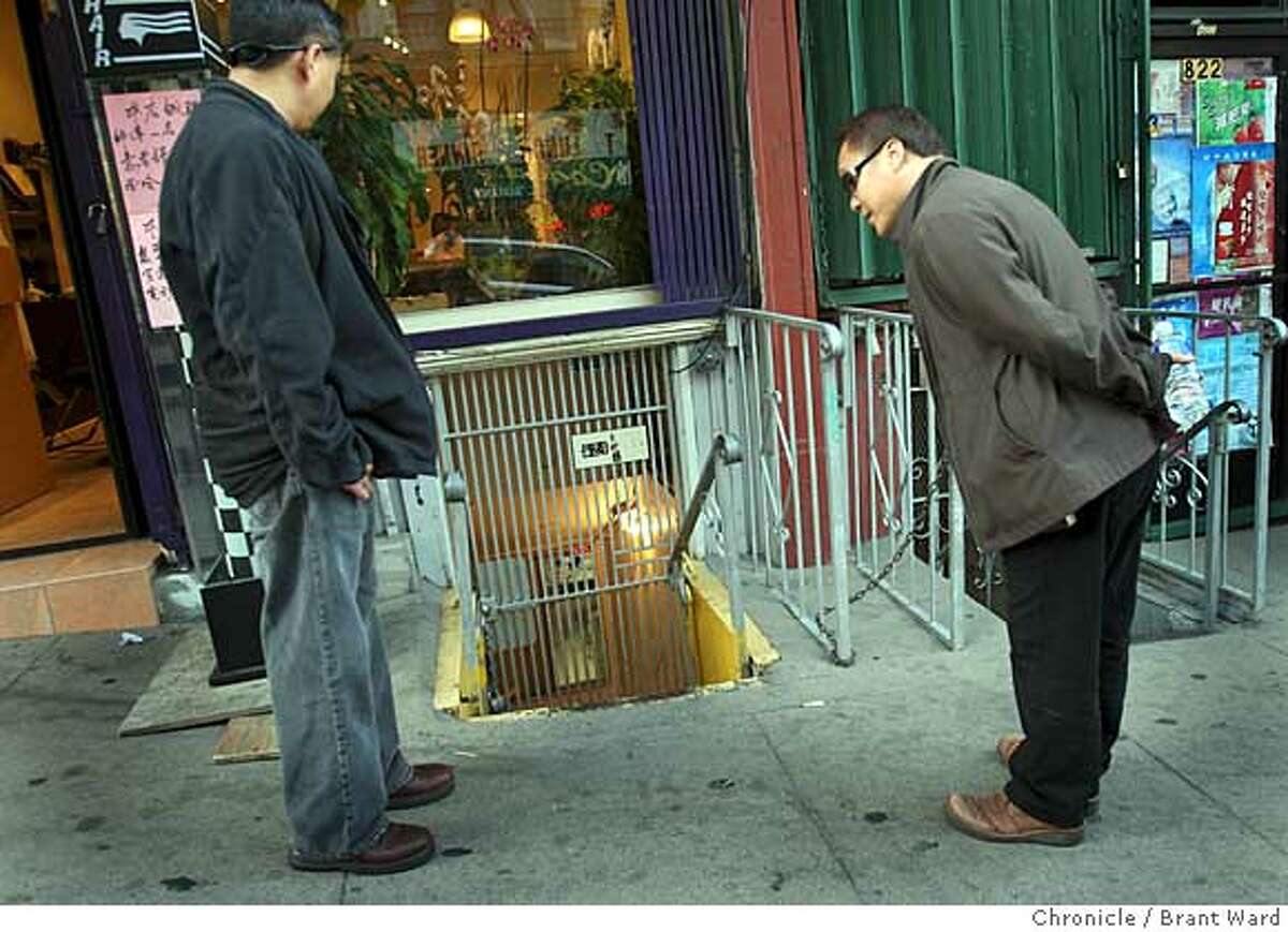 2 sons of Chinatown patrol Asian gangs for S.F. police