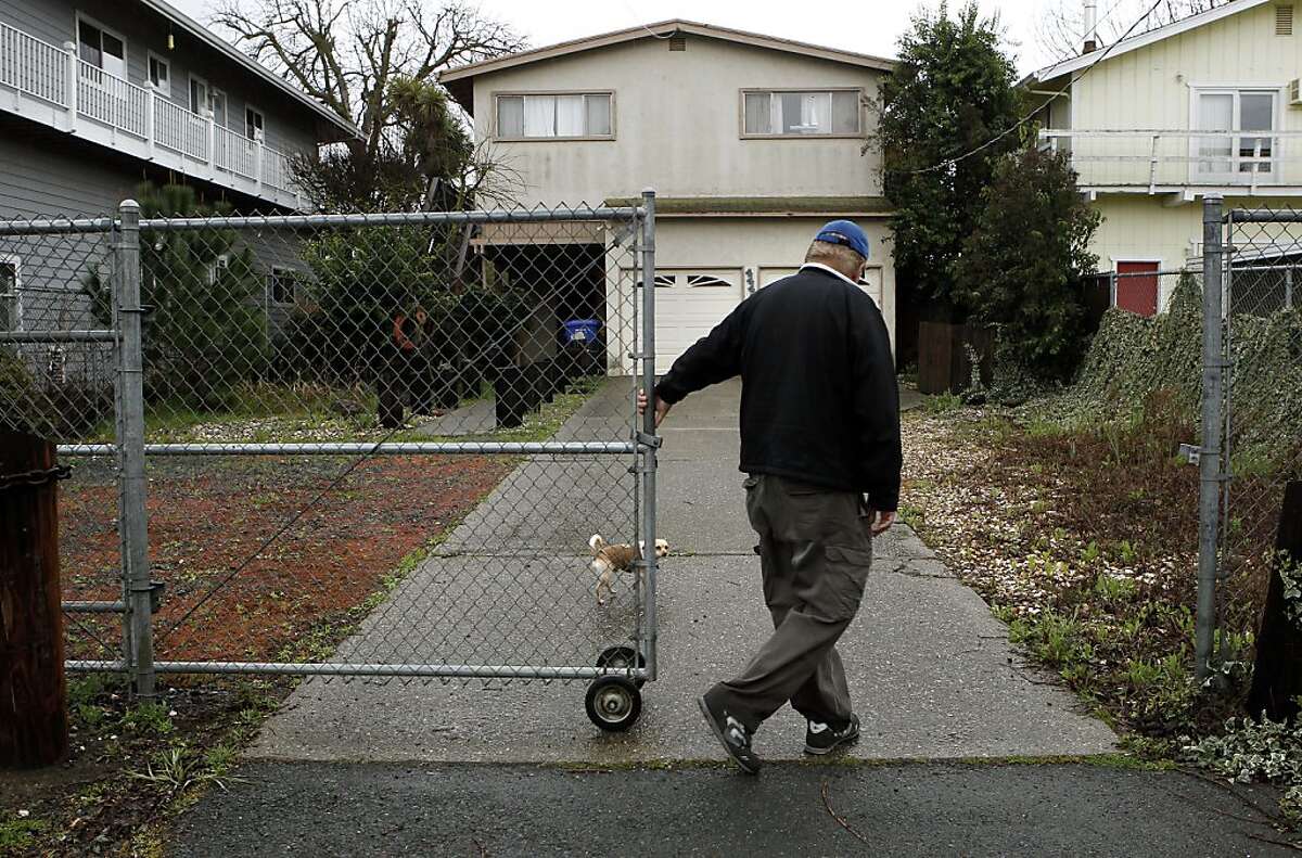 Foreclosure lawsuit to get another chance Is it important who forecloses?