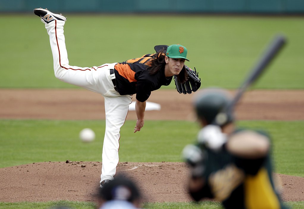 Daric Barton plays 1st base in A's loss to Giants