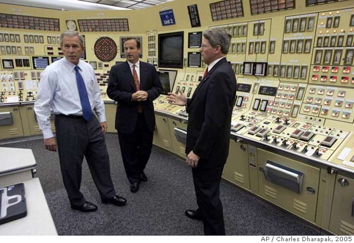 Nuclear moves to front burner / Bush push for energy reactors may not ...