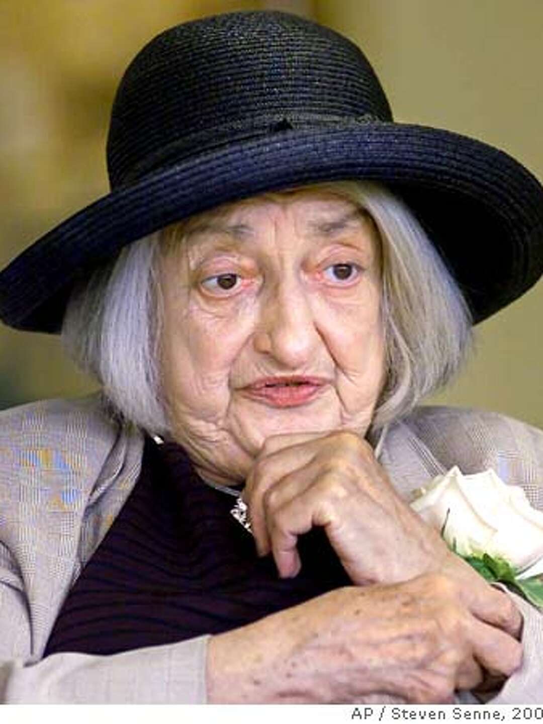 Betty Friedan, feminist, dies at 85 / Writings in 'Feminine Mystique ...