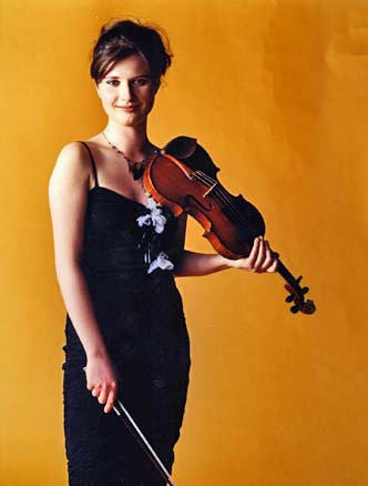 CLASSICAL MUSIC REVIEWS / Violinist finds fluidity, warmth in rarely ...