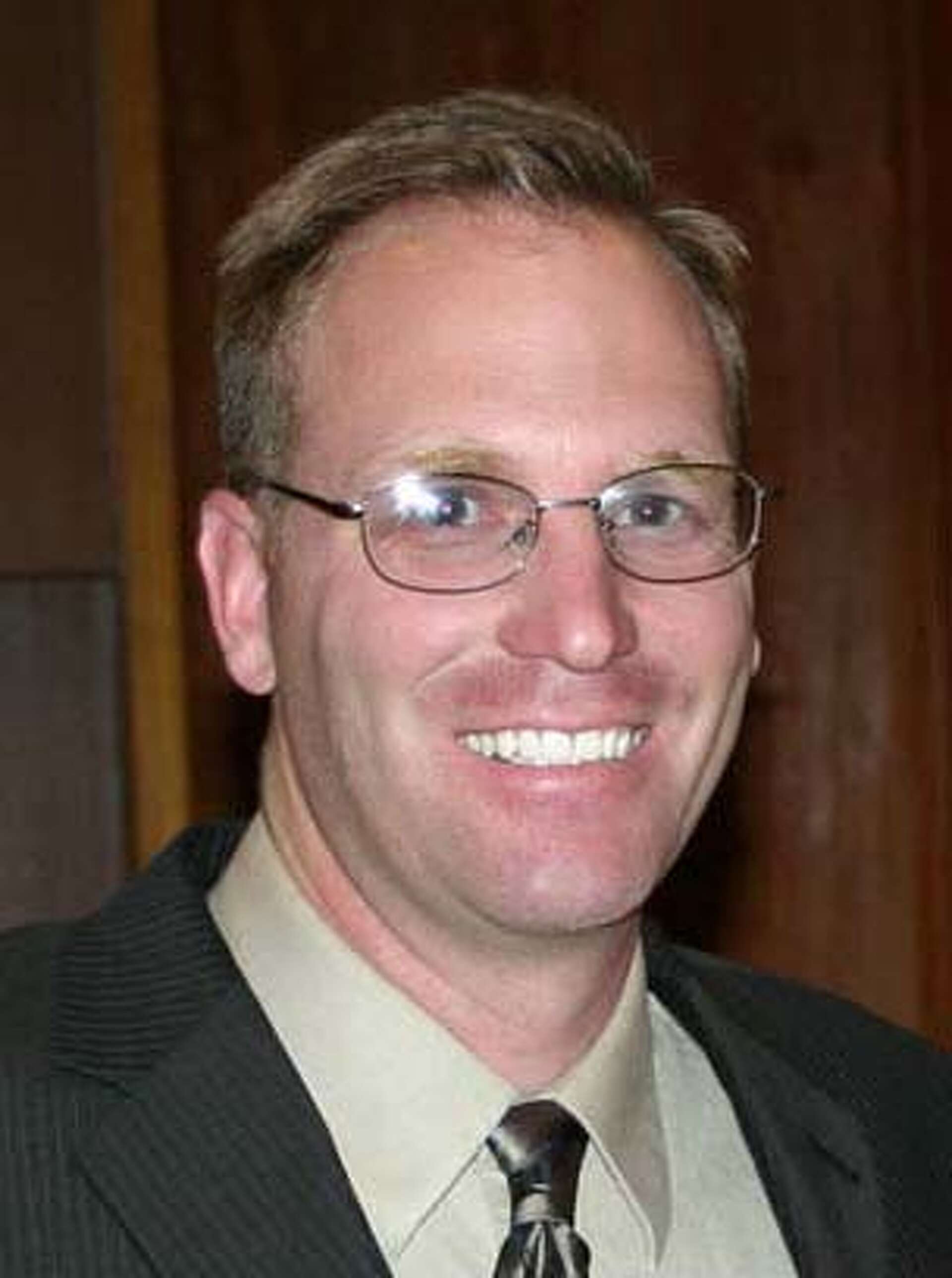 EAST PALO ALTO / Suspect charged in police killing / Officer's widow in ...