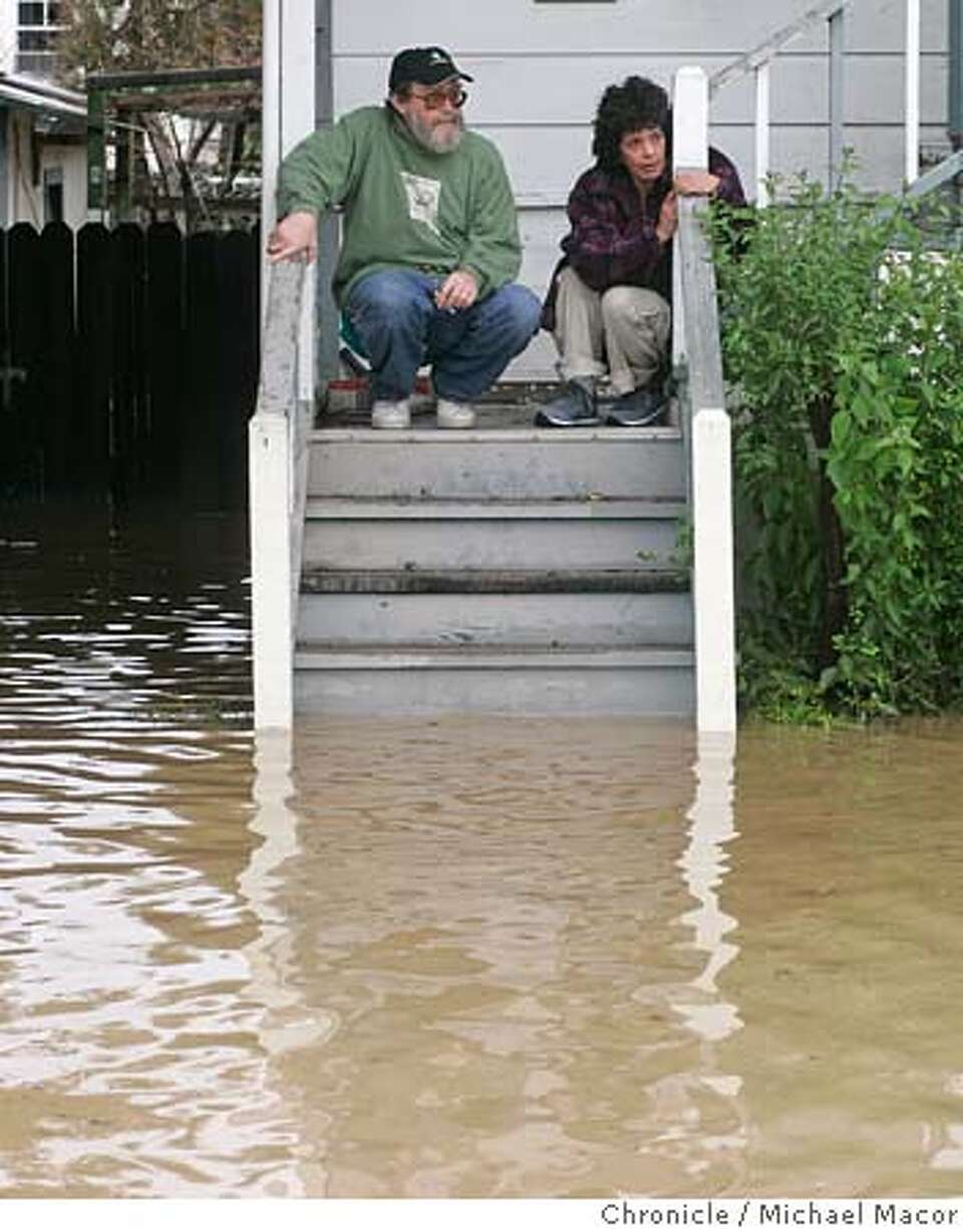 NEW YEAR S STORM: HISTORIC REGIONAL FLOODING / Storm Report