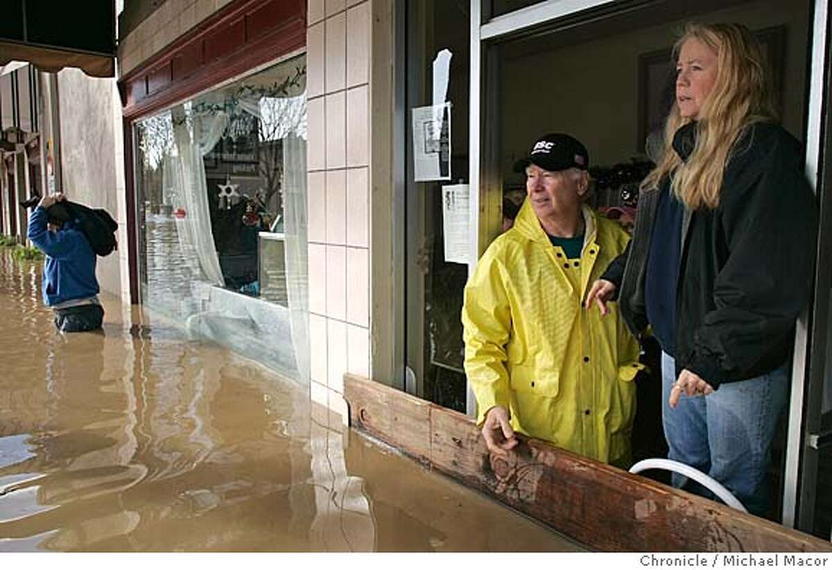 NEW YEAR S STORM: HISTORIC REGIONAL FLOODING / Storm Report