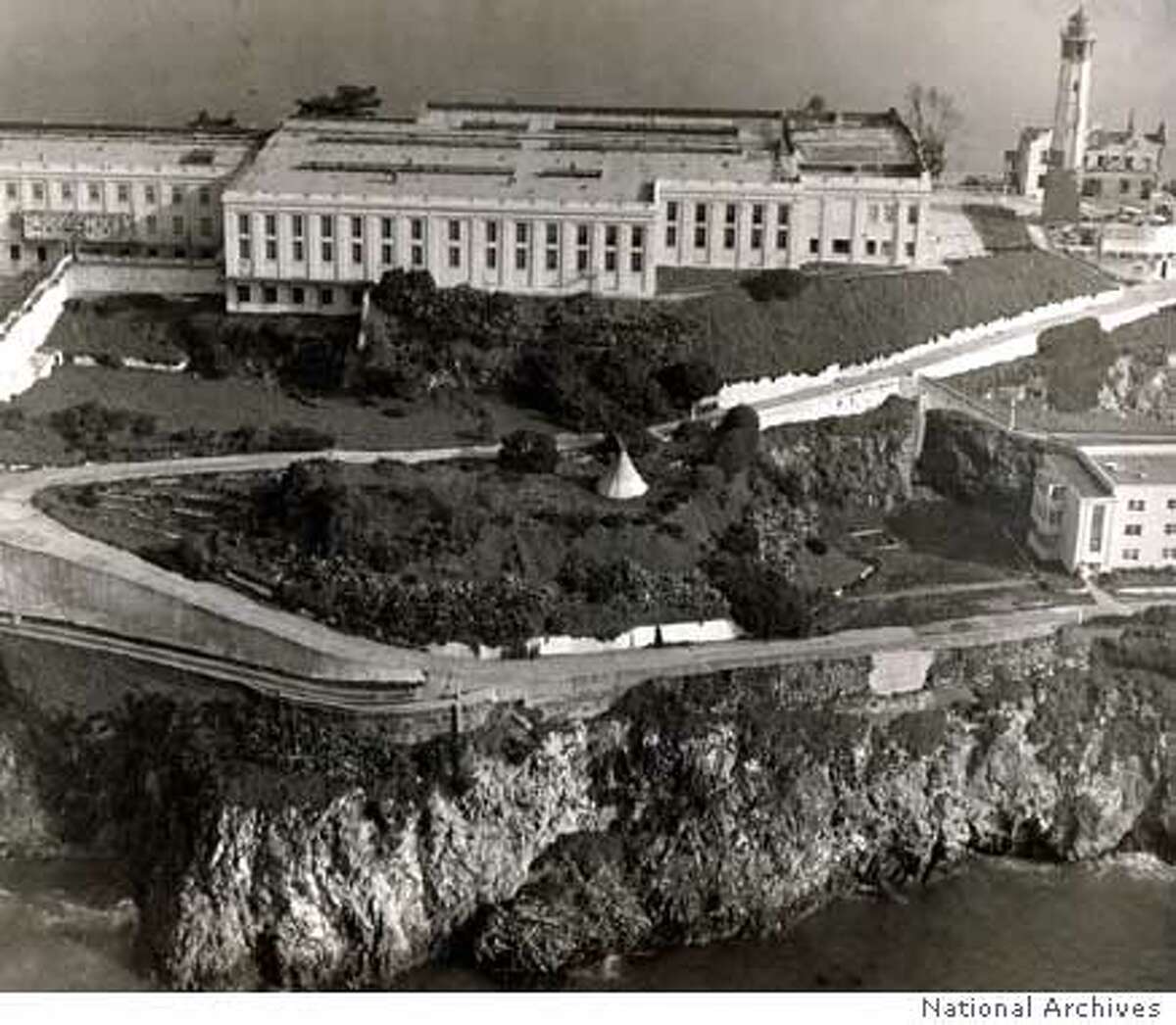Alcatraz pays tribute to Indian occupation