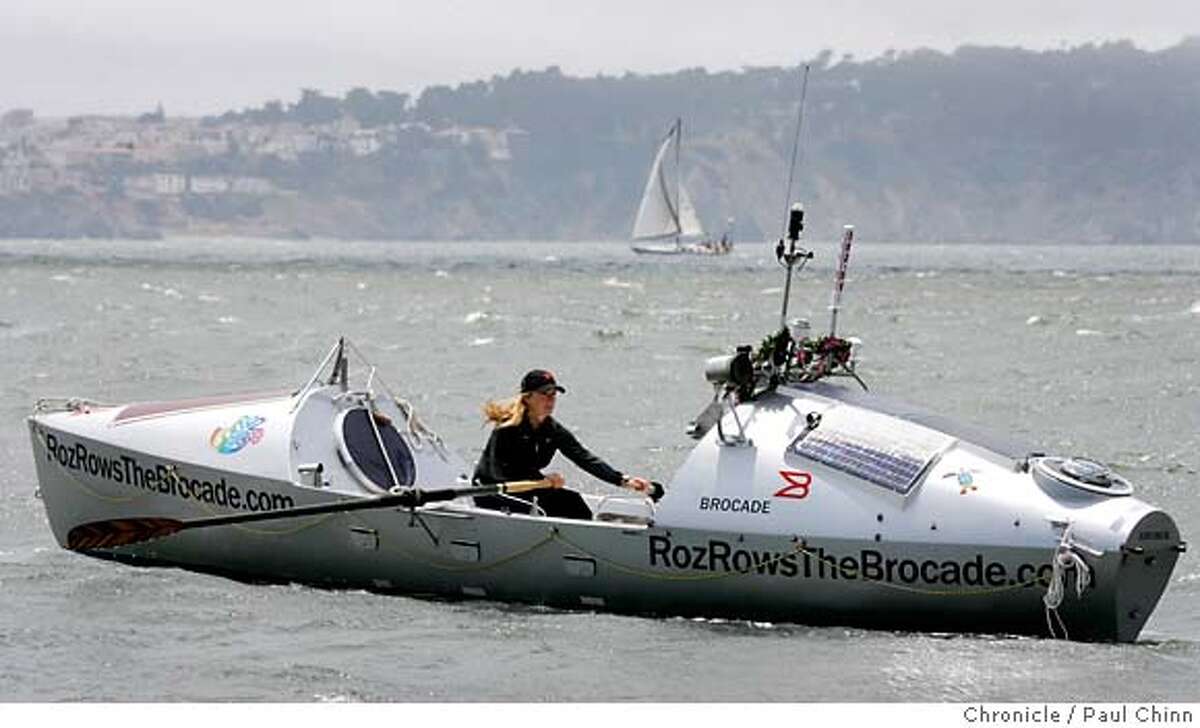 Rough waters capsize rowboat, woman's trans-Pacific dream