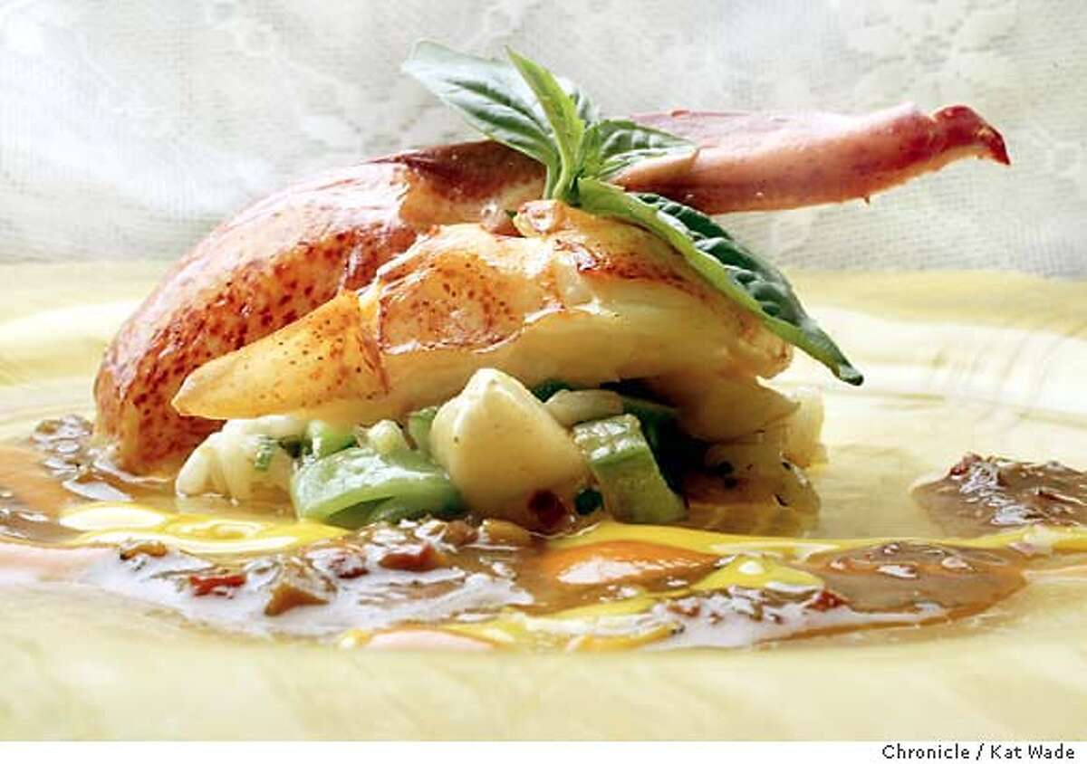 WINTER IN THE SIERRA: FINE DINING, ELEGANT SETTING / Yosemite fairy ...