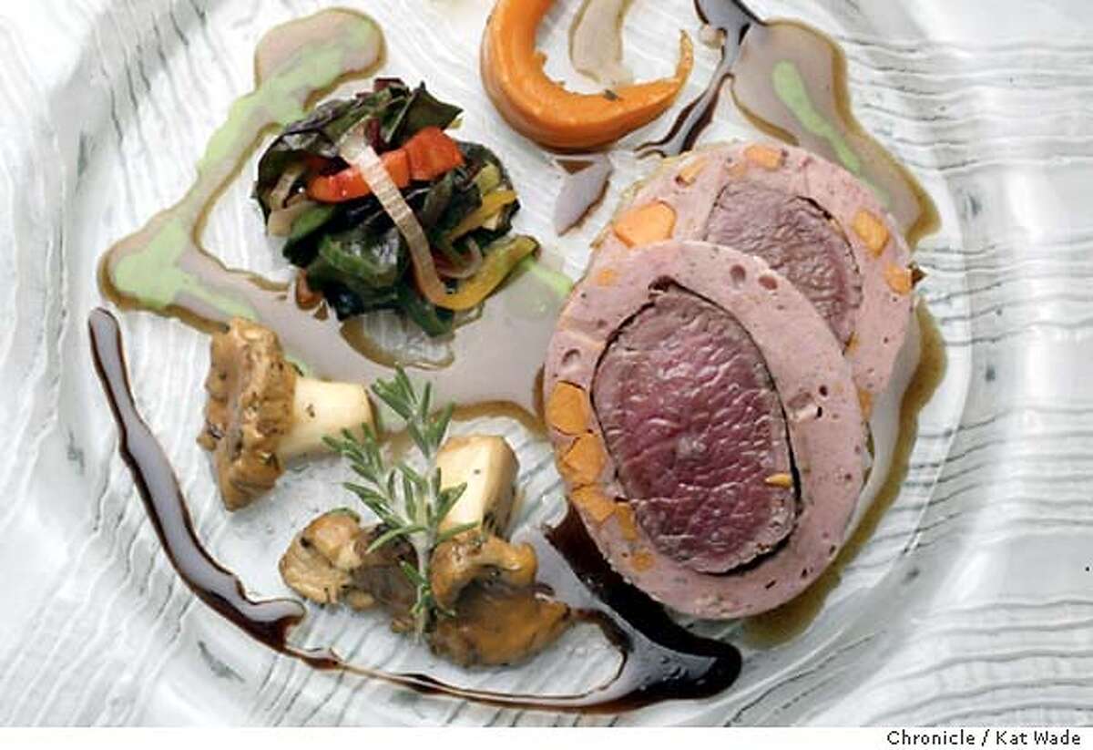 WINTER IN THE SIERRA: FINE DINING, ELEGANT SETTING / Yosemite fairy ...