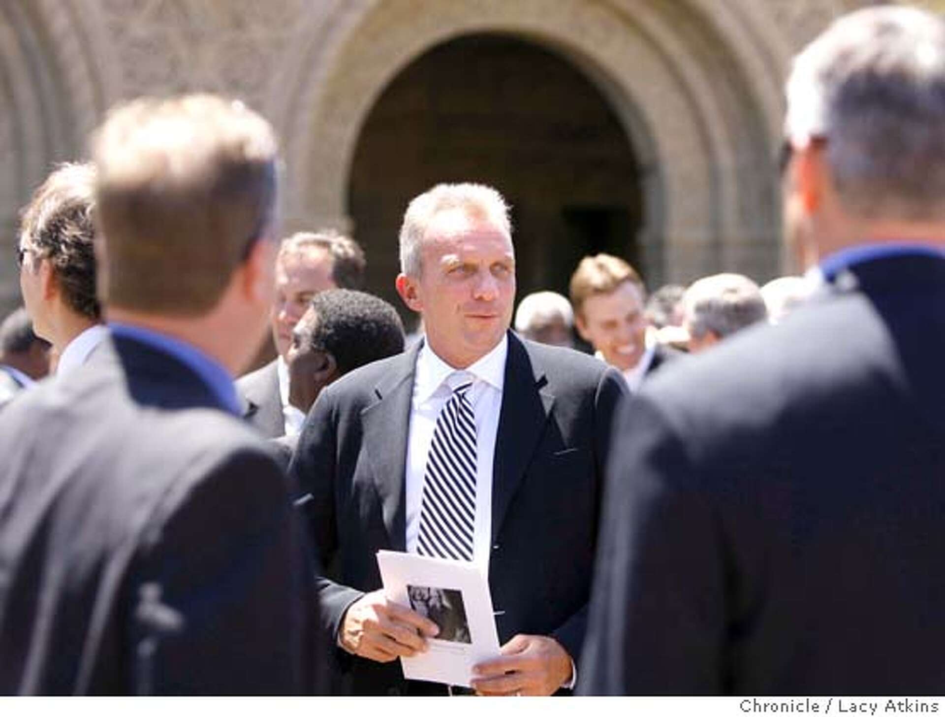 Bill Walsh remembered in tearful memorial