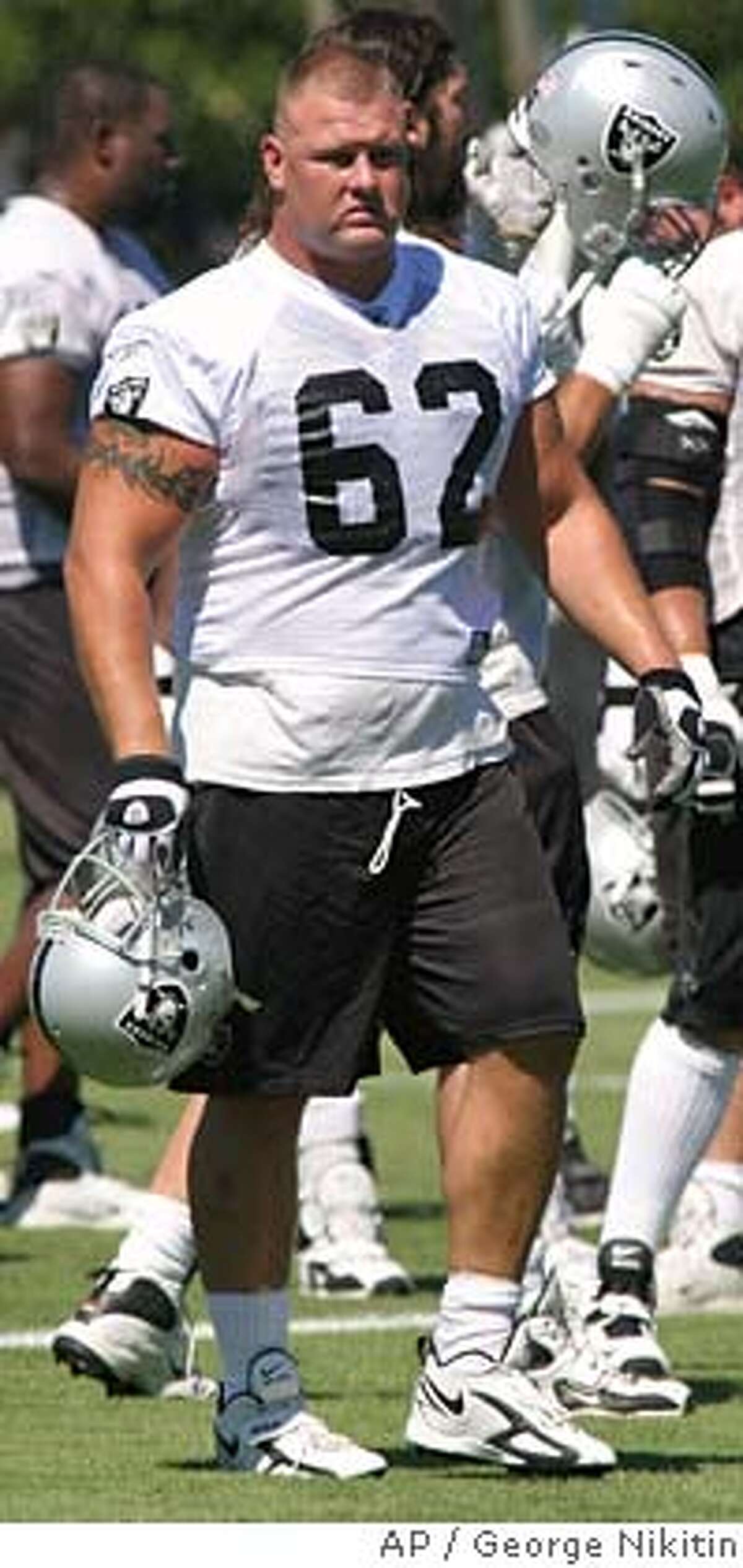 Newberry legging it out / Center 'gives it another shot' after knee ...