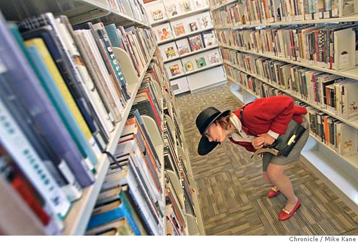 Marina celebrates library's return / Hundreds check out newly renovated ...