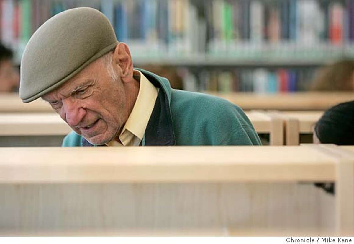 Marina celebrates library's return / Hundreds check out newly renovated ...