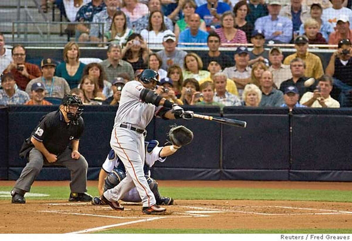 SIDE BY SIDE WITH AARON / Bonds' historic home run, dogged by ...