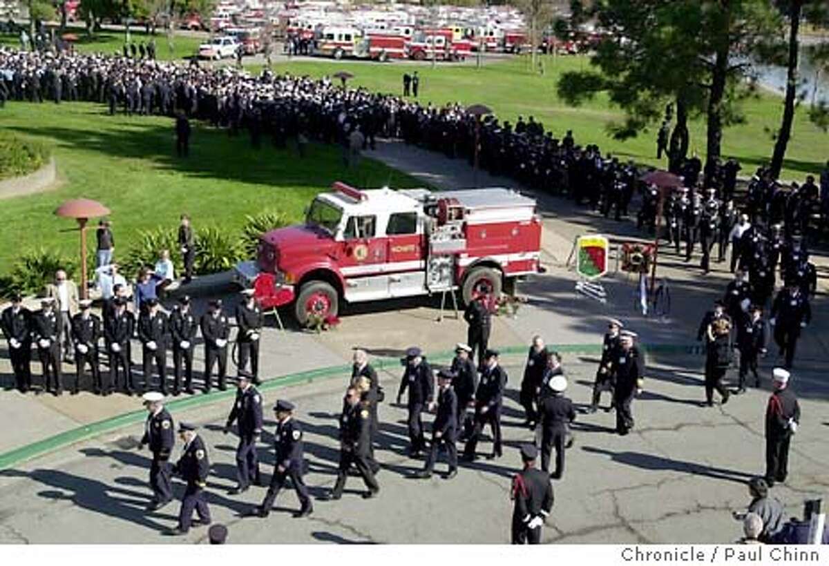 Firefighter hailed from near and far / 1,500 cohorts attend Steve ...