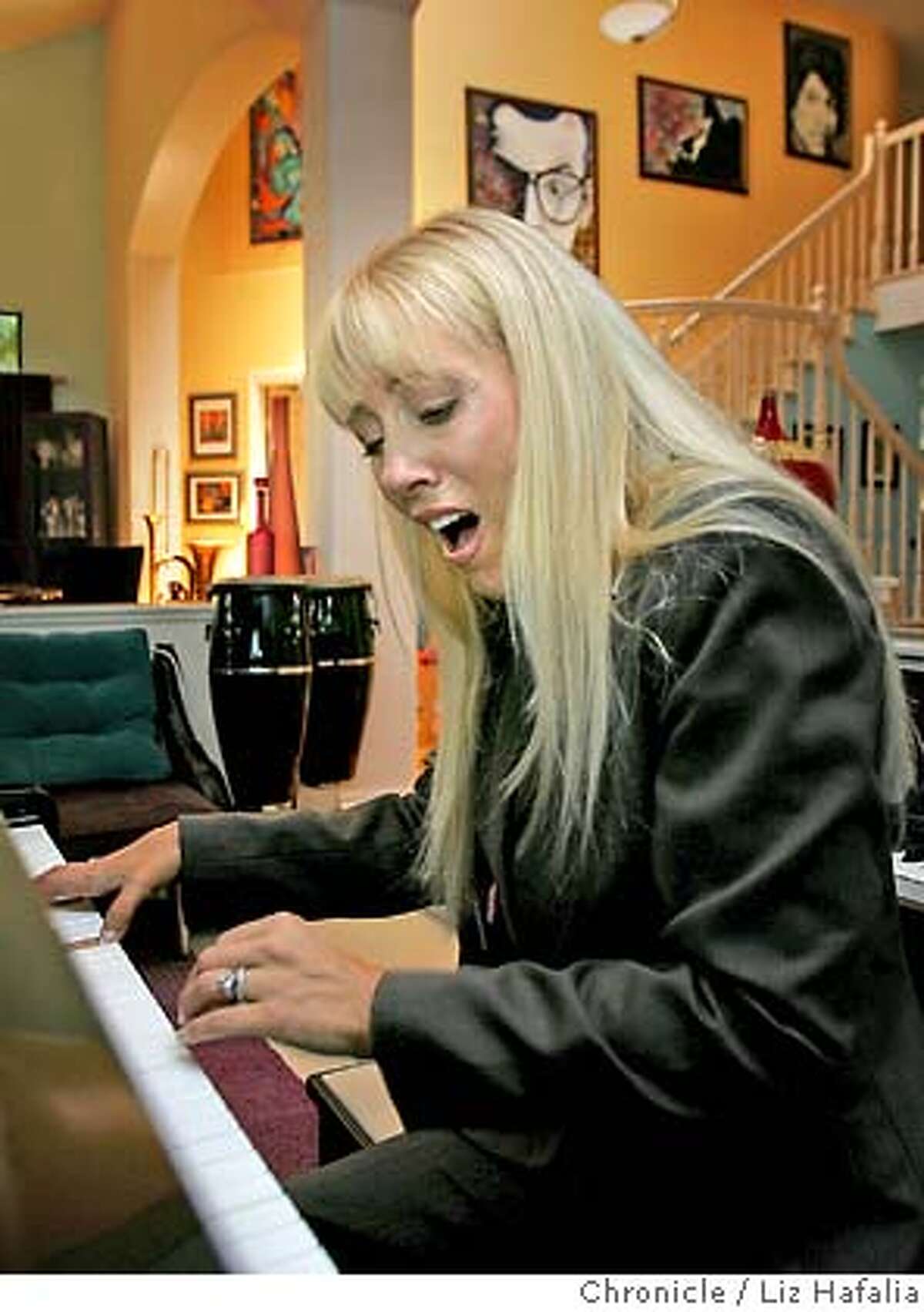 ONE WOMAN S FLIGHT OR FIGHT RESPONSE / Trapped passenger seeks ...