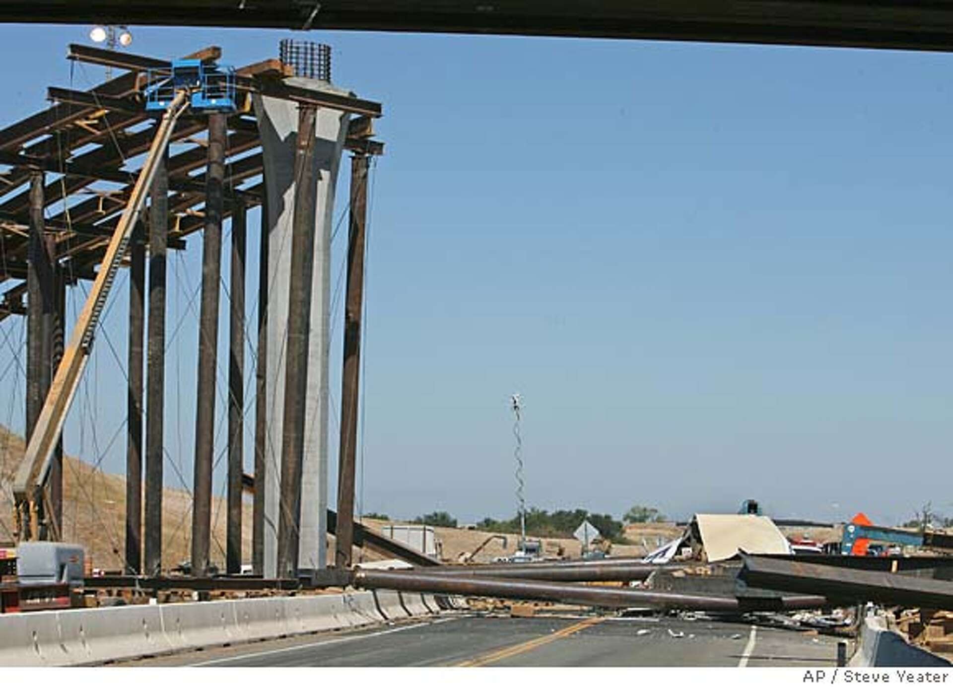 FedEx driver, construction worker injured in Oroville scaffolding collapse