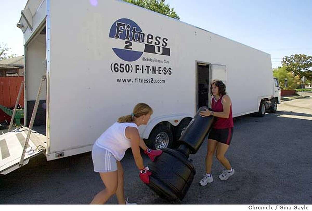 Peninsula mobile fitness trailer on a roll