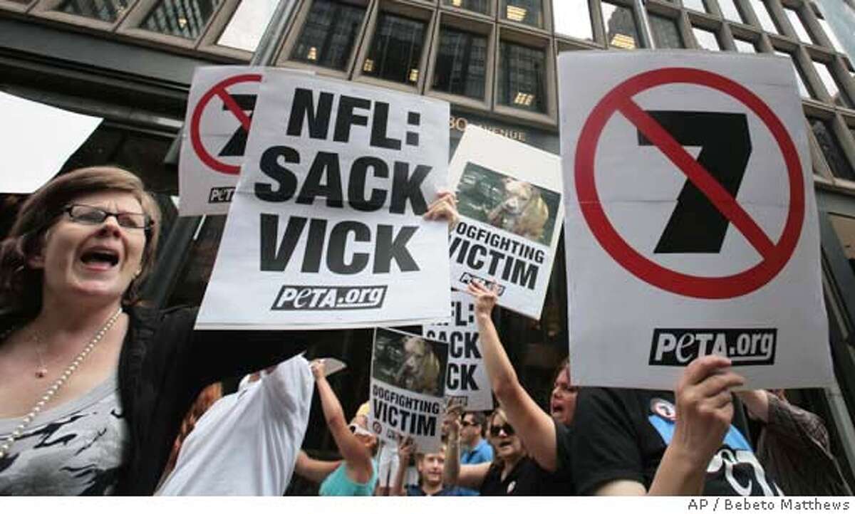NFL star's woes go to league, Nike / Activists press them to decry ...