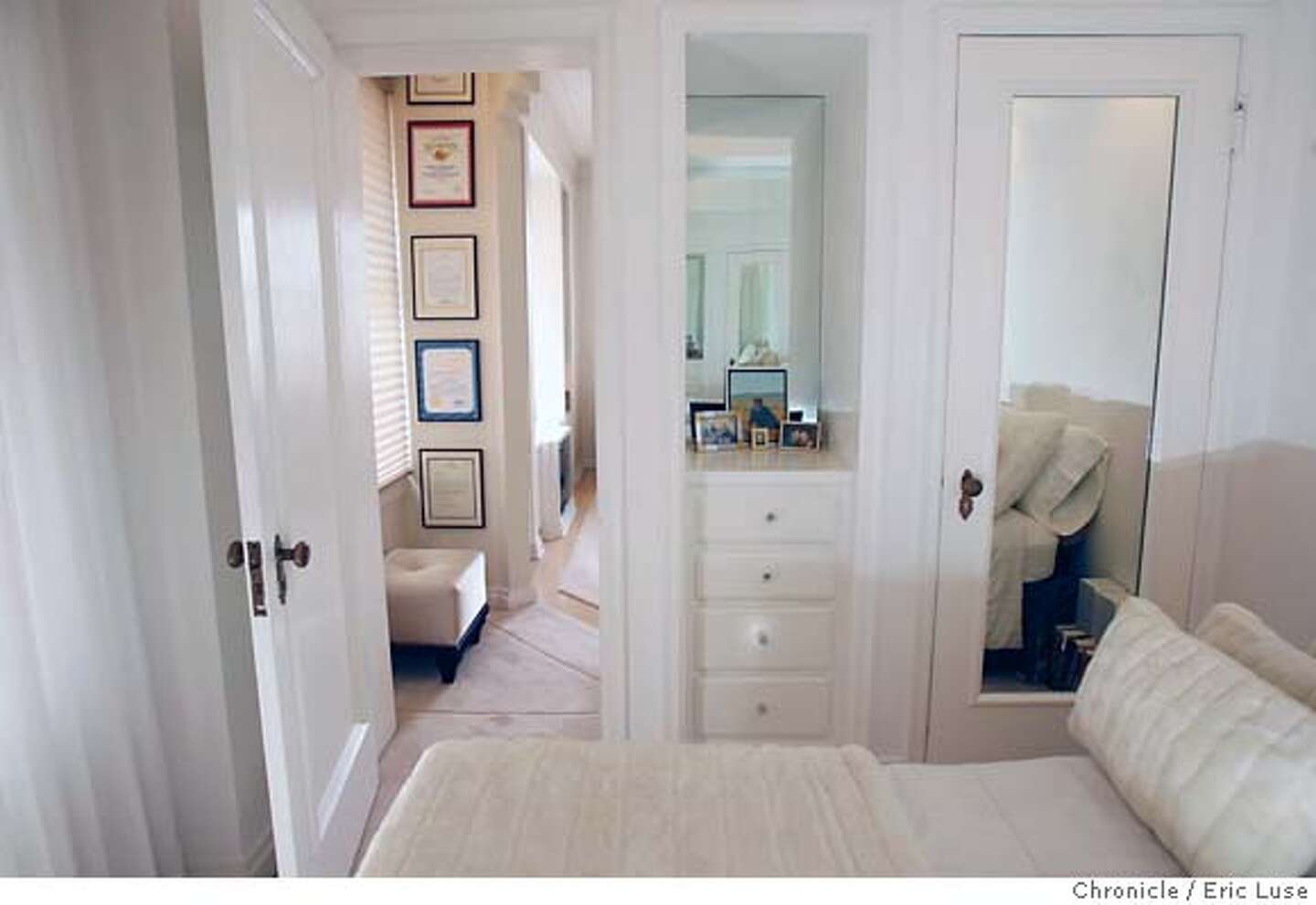 Art decorum / Architect turns rundown hotel into showplace and a tiny ...