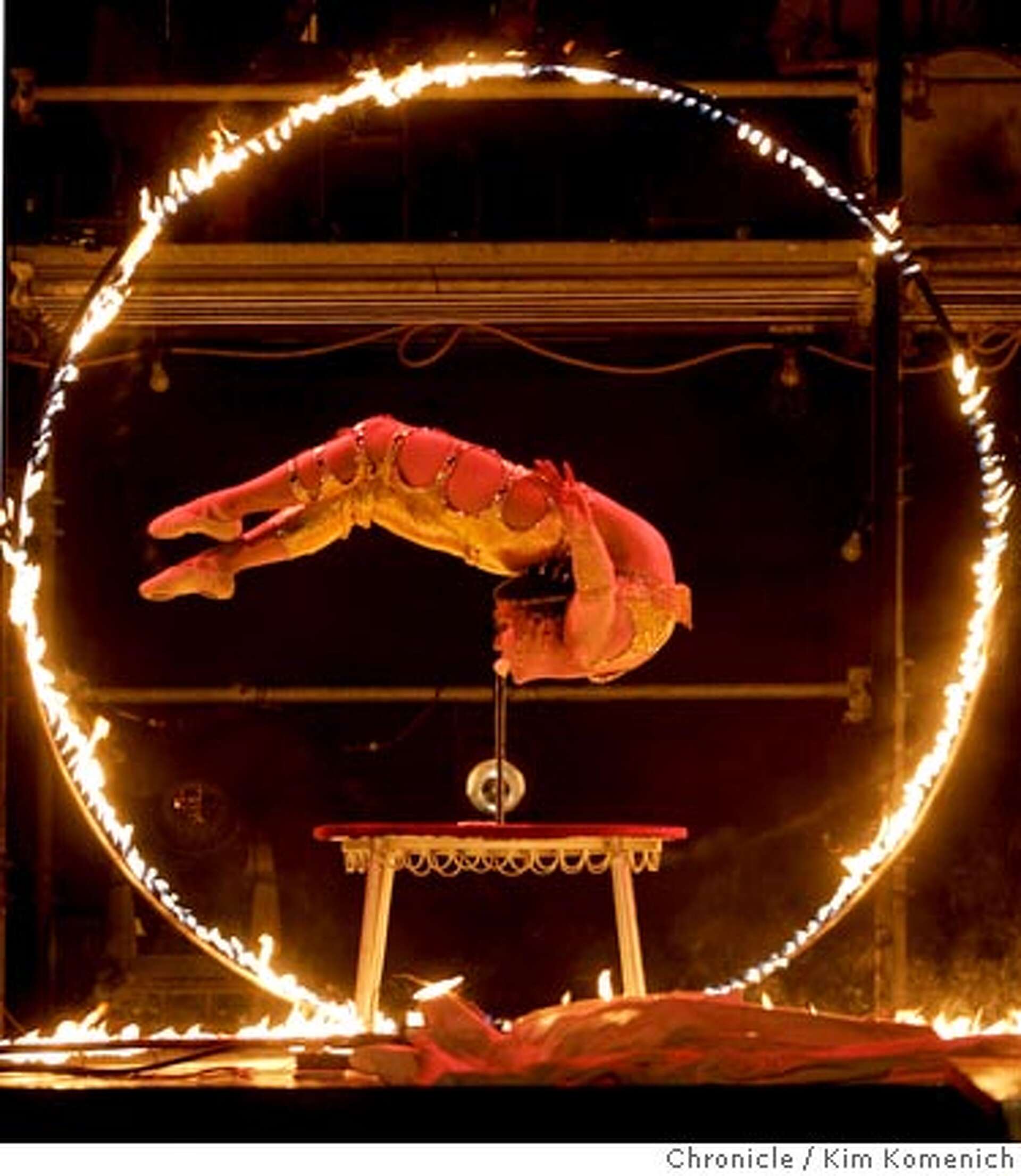 Hot-and-heavy sculpture gets artists warmed up / Enormous flame ...