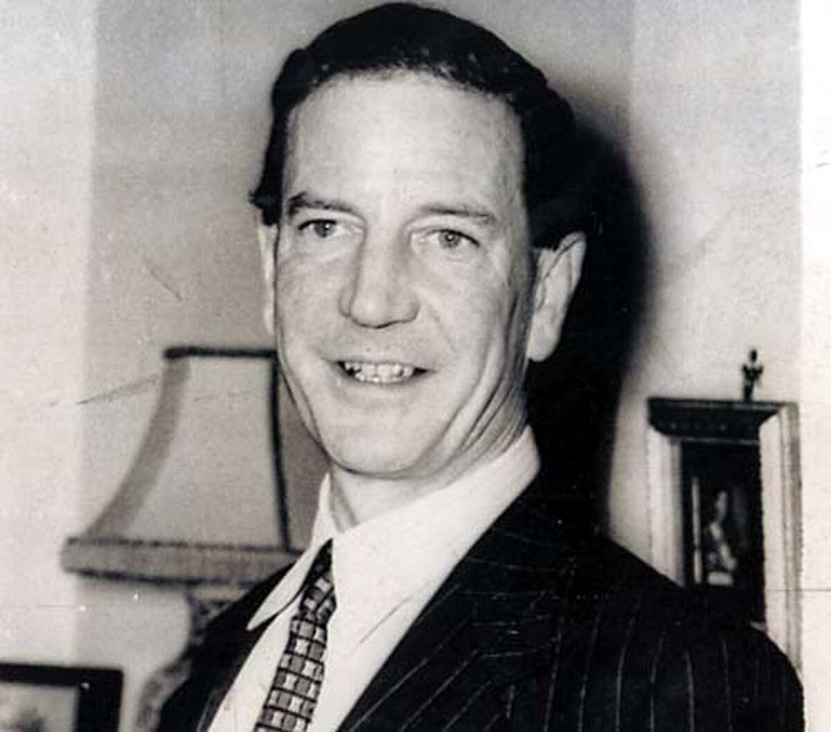 Traitor? It's no easy gig / 'Cambridge Spies' star eager to share history