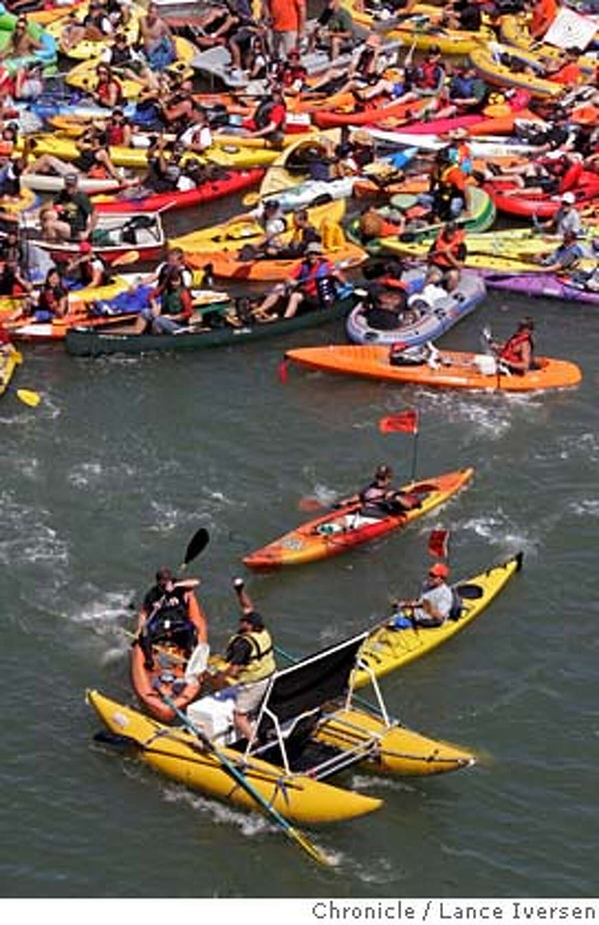 By land and by sea, fans chase home-run balls