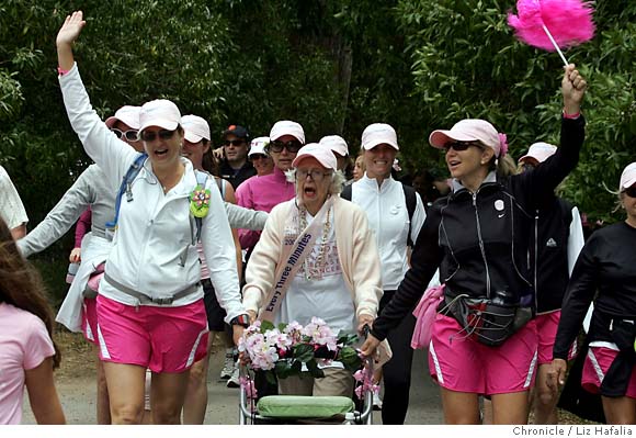 SAN FRANCISCO / 2,400 finish 2-day anti-cancer walk