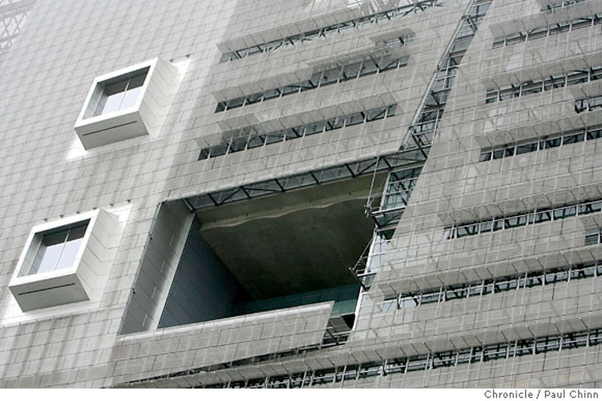 THE VIEW FROM INSIDE / TOWER'S PREMIERE: Futuristic Federal Building ...