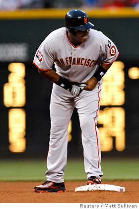 Red-faced in Cincinnati / Giants make winners of baseball's worst team