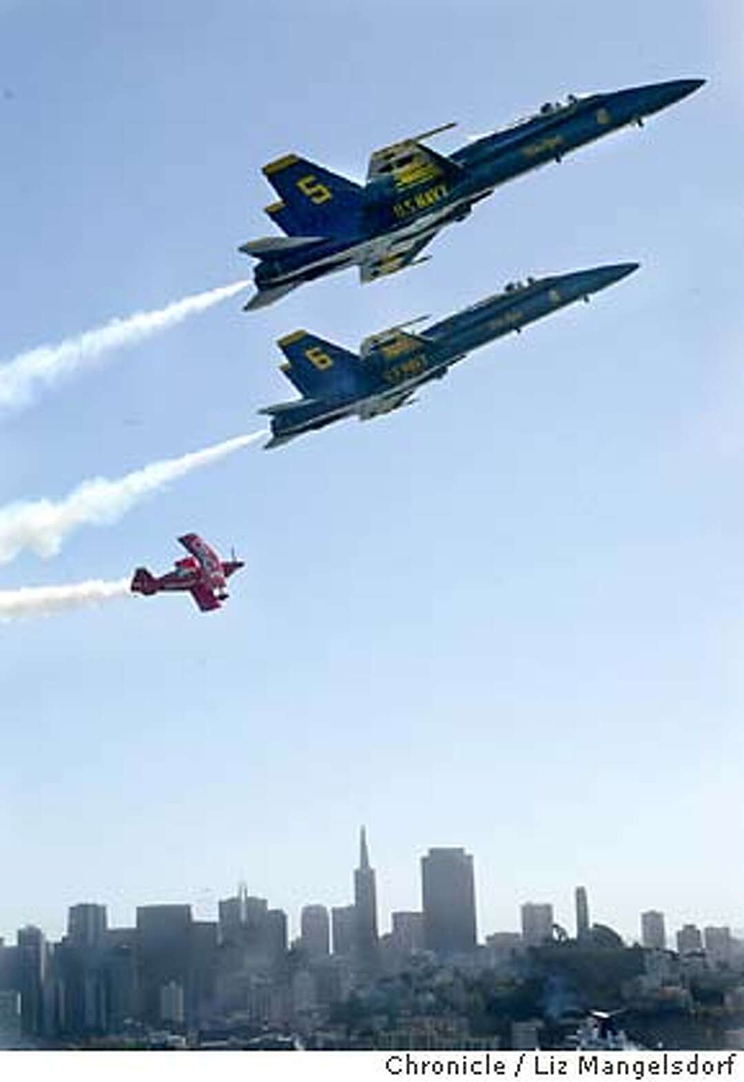 Pilots get in a nice 'workout' / Blue Angels' moves nothing to sneeze at