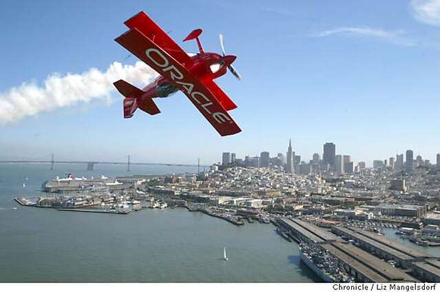 Pilots get in a nice 'workout' / Blue Angels' moves nothing to sneeze at