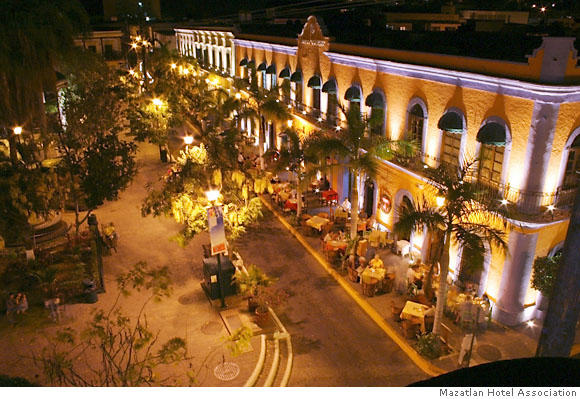 Mazatlán's makeover / Long neglected, the seaside resort's historic ...