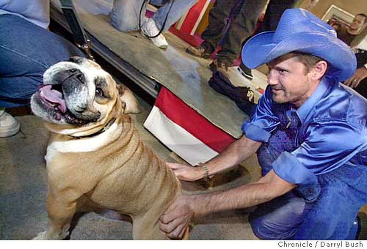 Curtain falls indecorously on odd trio / Porno queen, smut king, ex ...