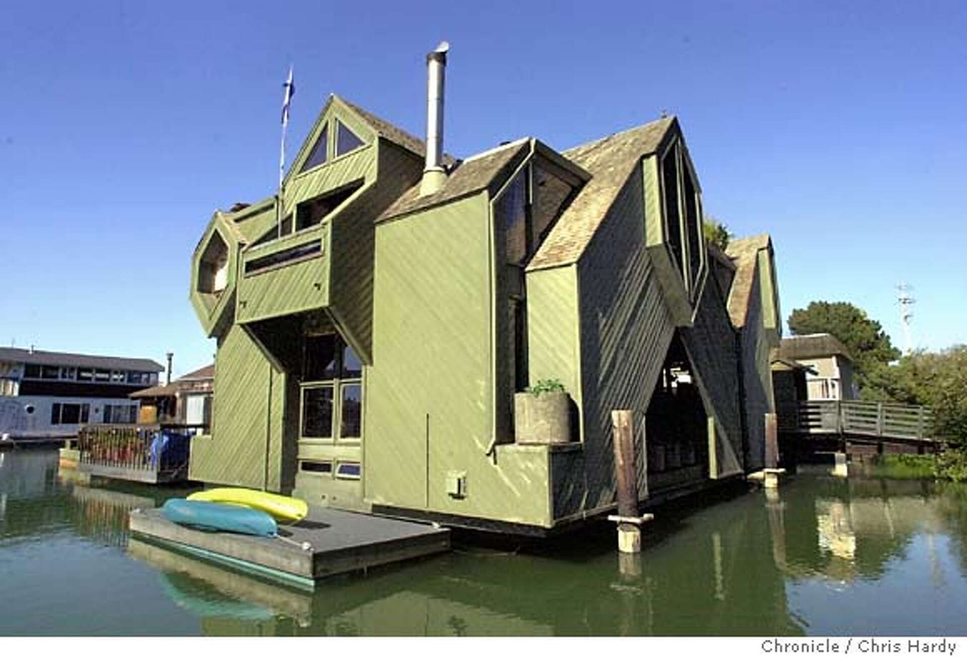 Floating through life / Sausalito houseboat community will show off its ...