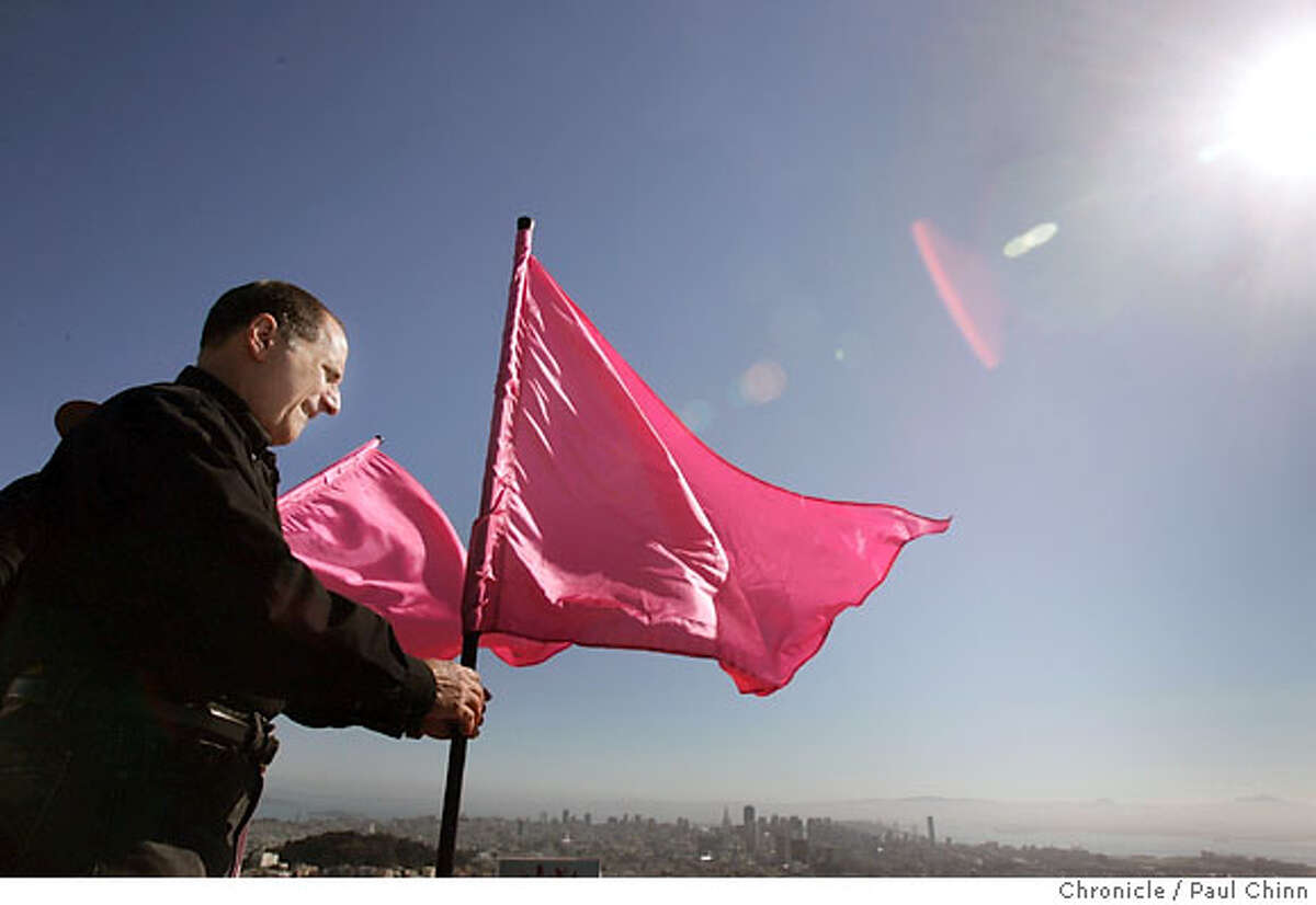 Tens of thousands join dyke festivities, march