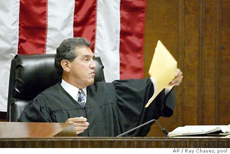 Judge in case earns accolades from all sides / Leopoldo Dorado has a ...