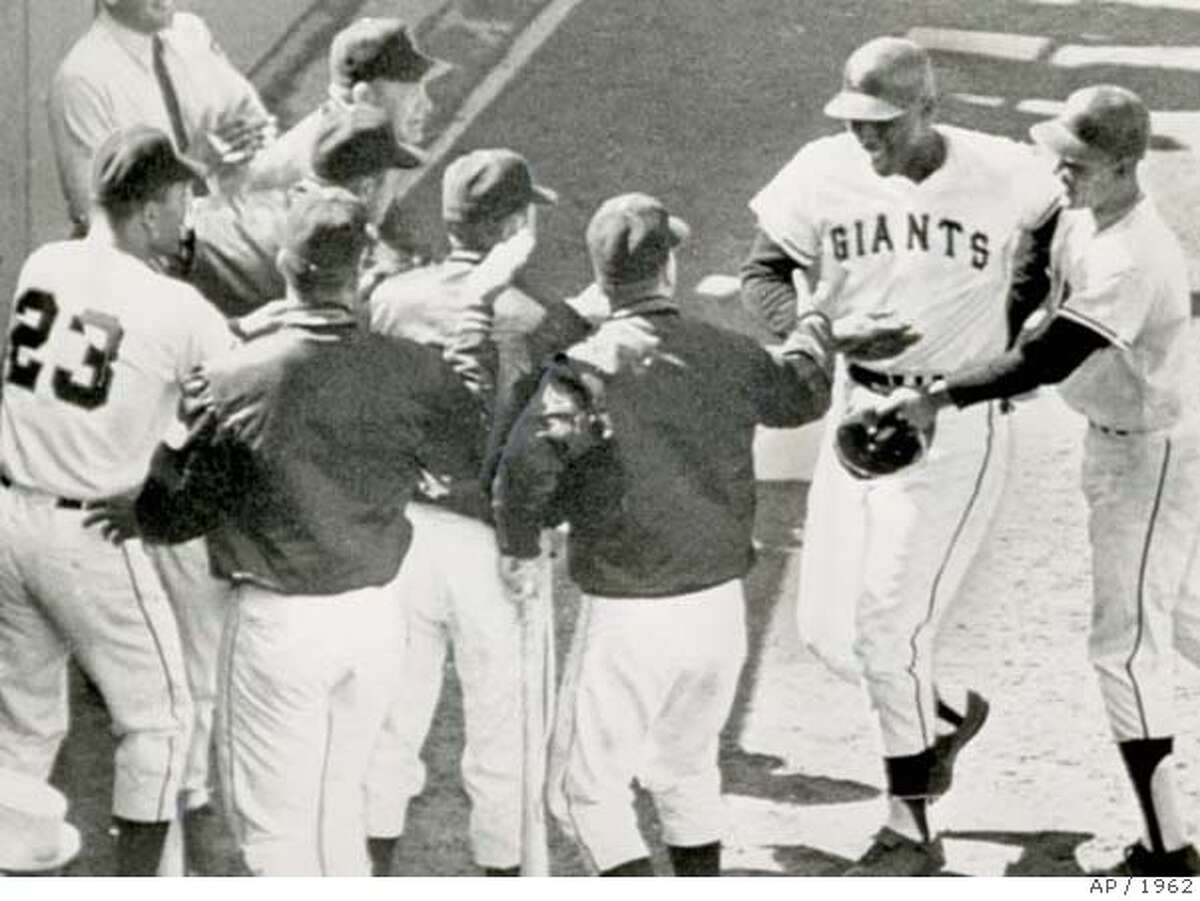 A TRUE CLASSIC / Giants stranded winning run in heartbreaker