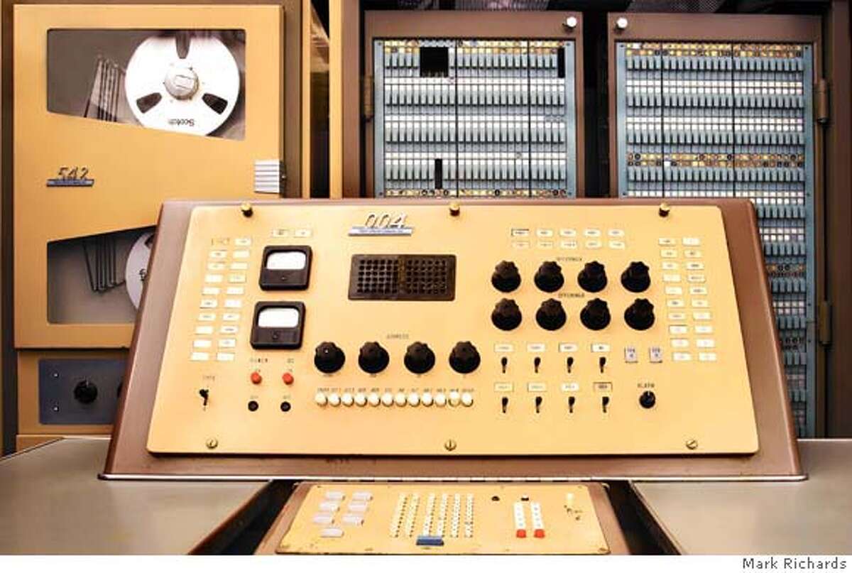 Beauty in binary / Book shows computers in all their geeky glory